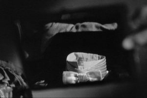 Reflecting on Vampires: Why Don’t They Appear in Mirrors? – Vamped